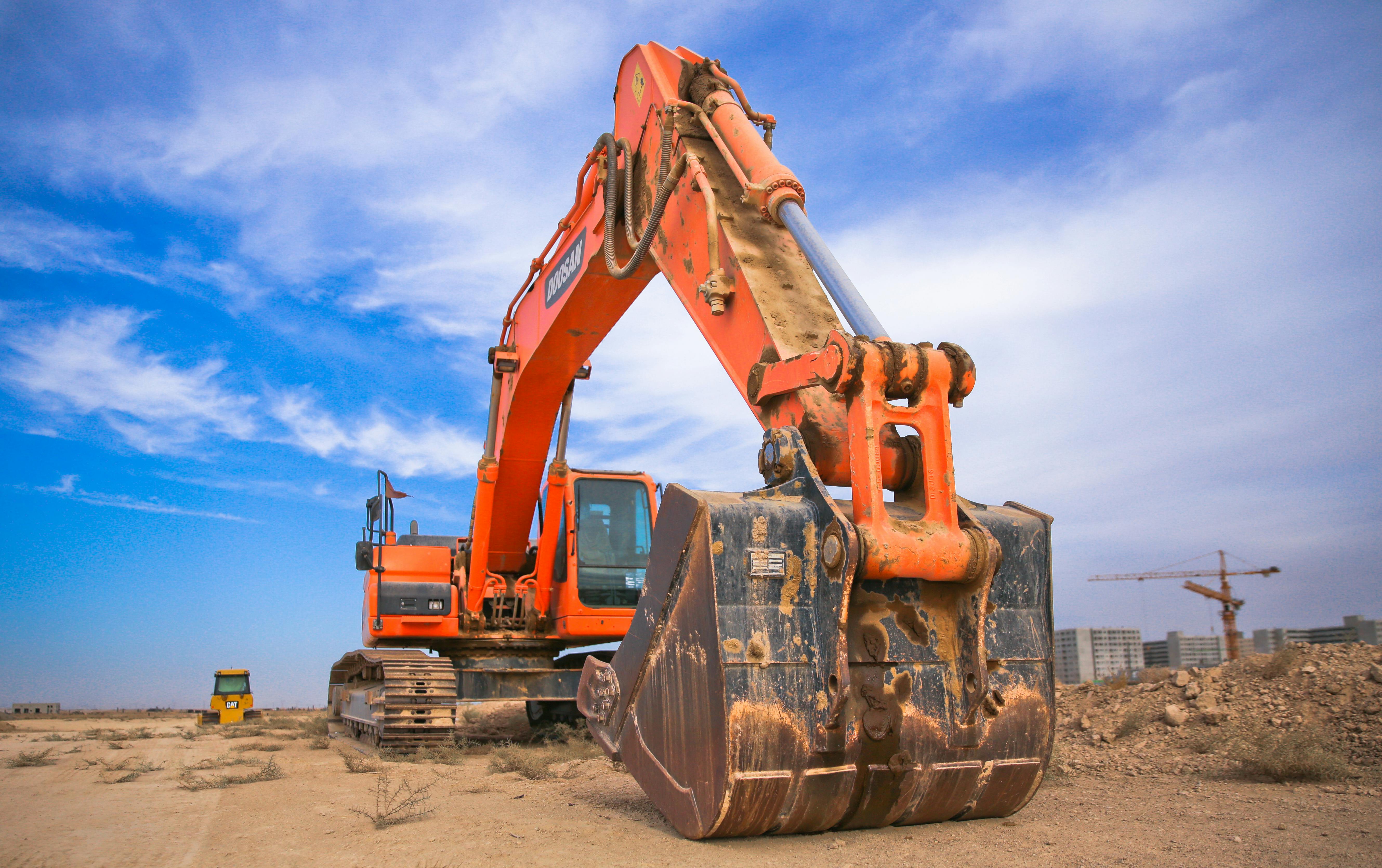 Excavator Transport Made Easy | Trailer Types, Costs & Legal Tips